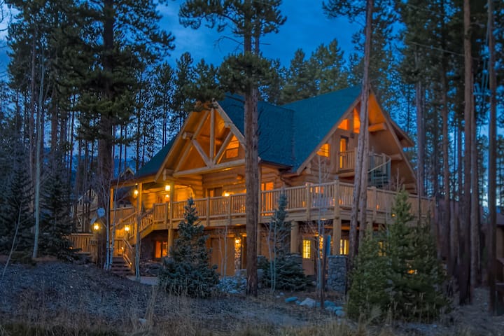 Walk To Slopes, Close To Main St., Luxury Log Home - Breckenridge, CO