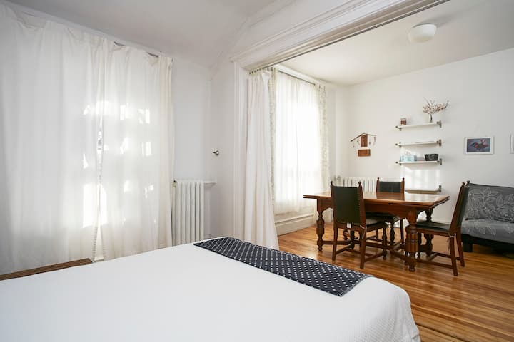 Charming And Central Studio - Montreal