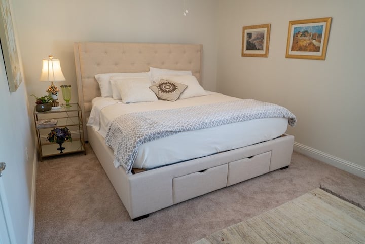 King Size Condo Near Beach! - Biloxi, MS