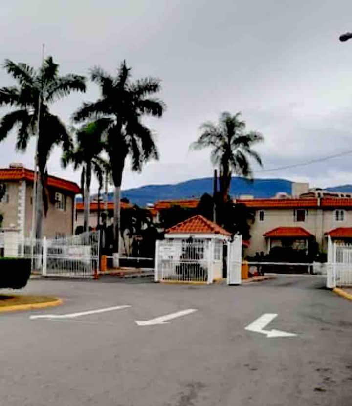 Oaklands Two Bedroom Apartment - Kingston, Jamaica