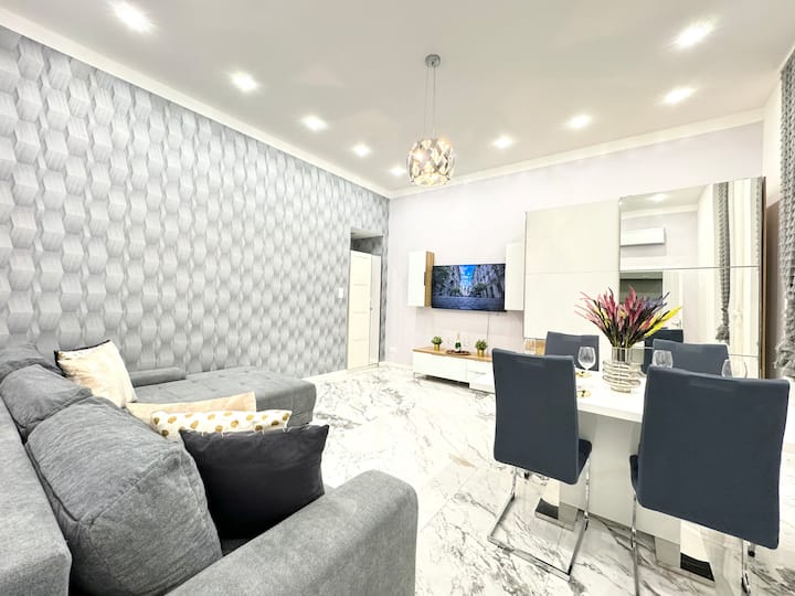 Serenity Apartments@ac +Netflix - Budapest