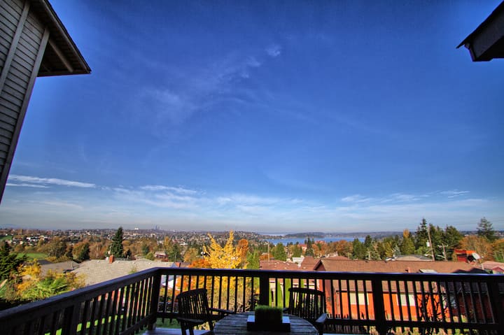 Craftsman With Breathtaking View Of Seattle - 시택