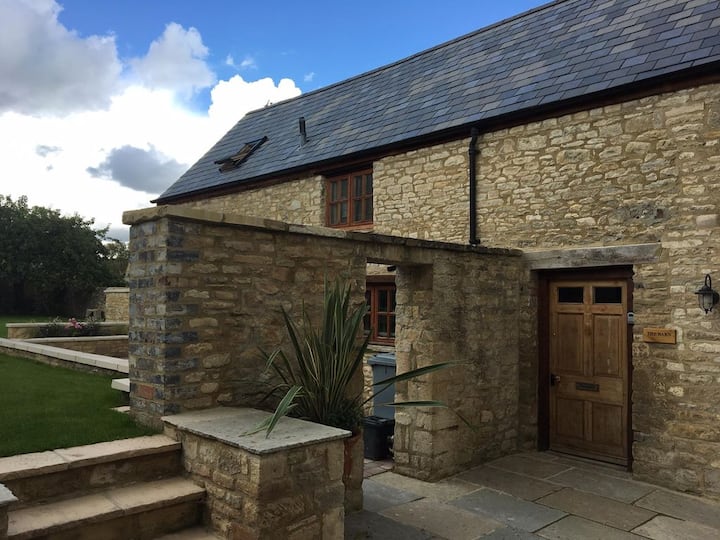 The Barn In Cotswolds In The Centre Of Burford - Burford, UK