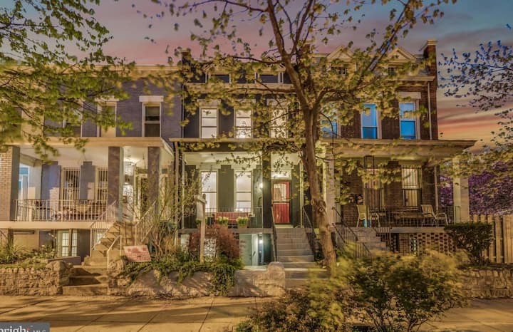 Perfectly Located Union Market/cap Hill Oasis - Washington, D.C.