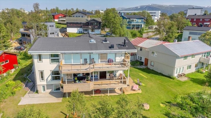 Share My Big Central Apartment With Me In Tromsø! - Tromsø