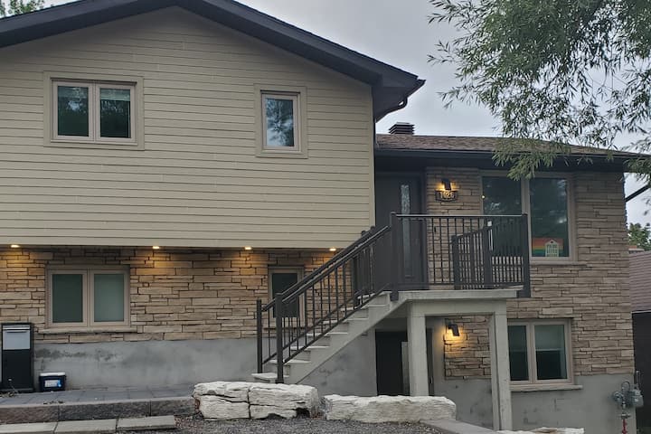 1- Bedroom Apartment With Beautiful Backyard - Greater Sudbury