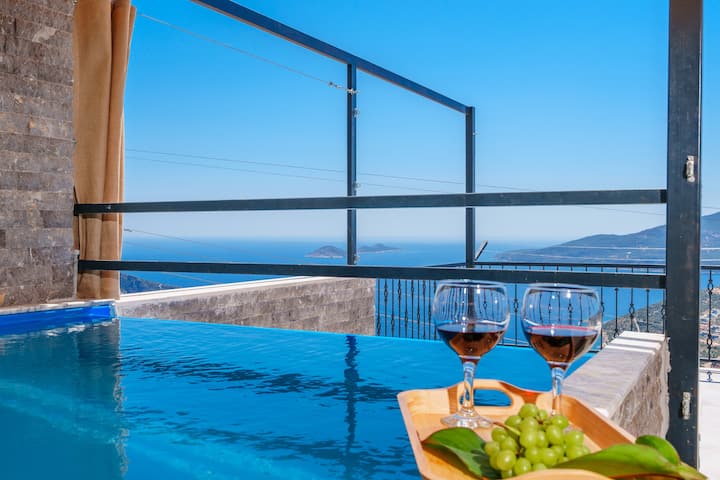 Kalkanda Havuz Ve Saunalı Lüks Suit - Kalkan