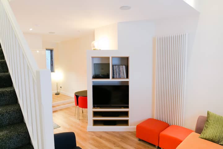 City Centre 2 Bed Cottage - Free Parking - Dublin