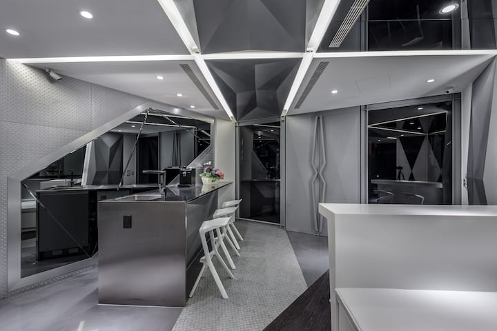 凝徑Reality(沙漠光影)2018全新完工絕佳地理位置,超現代藝術工業風格設計(合法民宿) - Tainan City