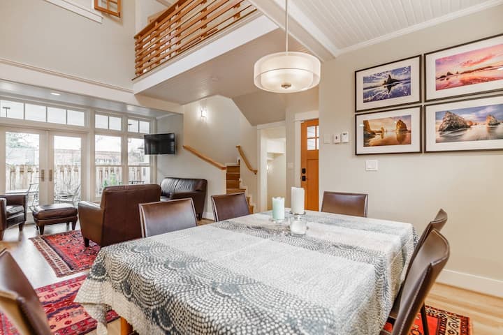 Gorgeous Laurelhurst 2 Bed Home! Walk Score 93! - Portland, OR