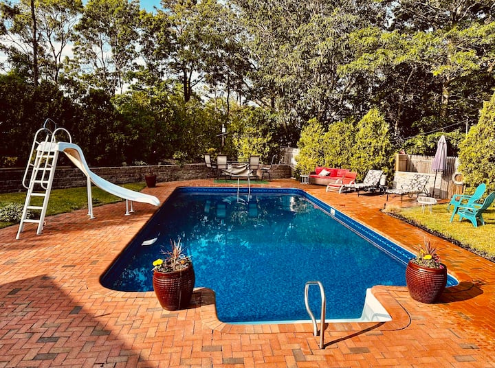 Captivating Hampton Bays Oasis! - The Hamptons