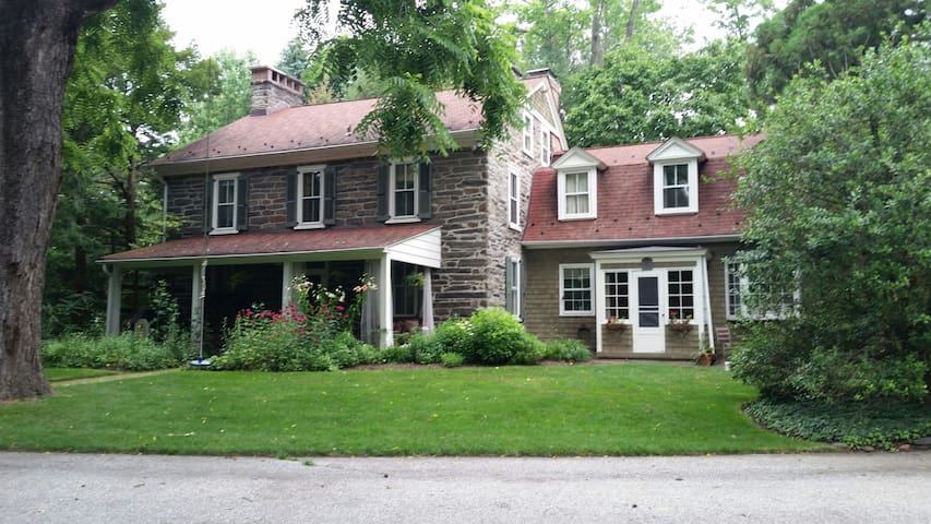 Historic "Mainline" Home ("The Penn Cotttage") - Houses for Rent in ...