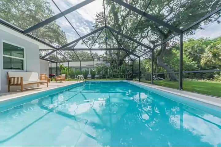 Beachside Retreat With Pool - Vero Beach, FL