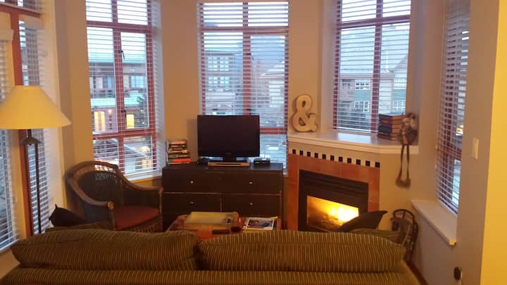 Whistler Village Studio Apartment - Whistler