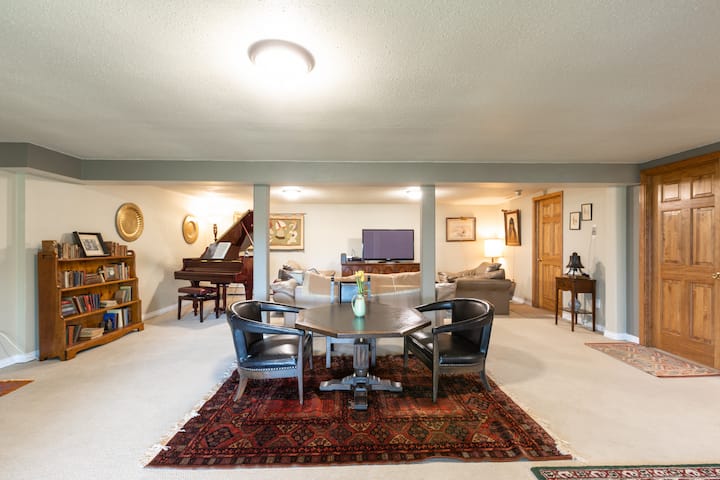 Gorgeous Lakeside Home Westside Of Denver - Lakewood, CO