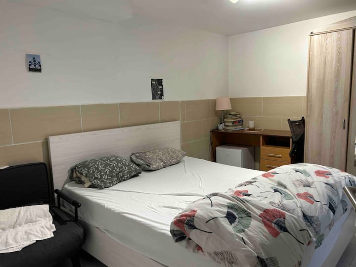 Metro Room, Expo Atomium, 20minutes 2 Grand Palace - Bruselas