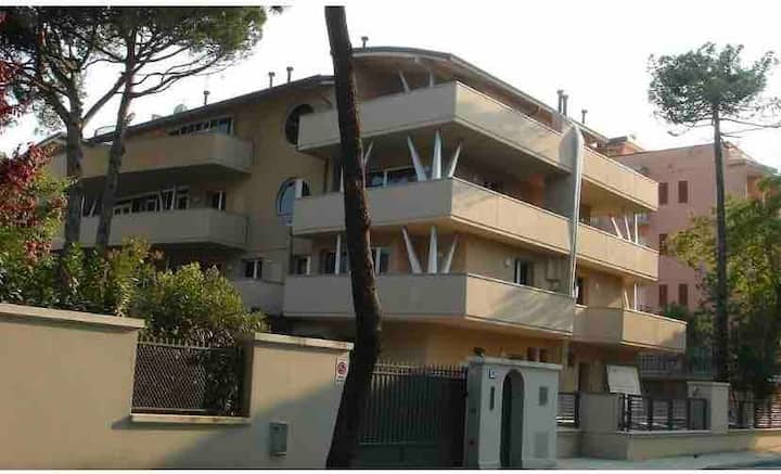 Monolocale La Settima Con Terrazzo - Milano Marittima
