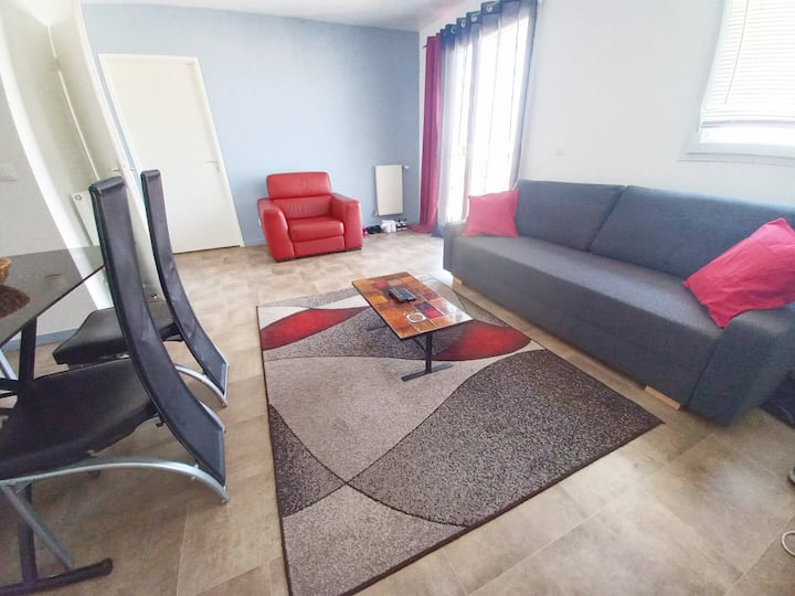 Le Diplomate. Tram, Balcon, Parking - Drancy