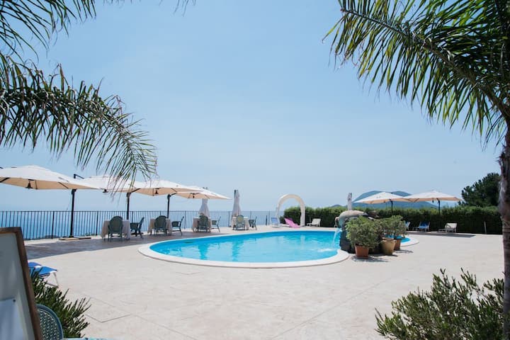 Eolian Residence Con Piscina, Appartamento Bilo - Lipari