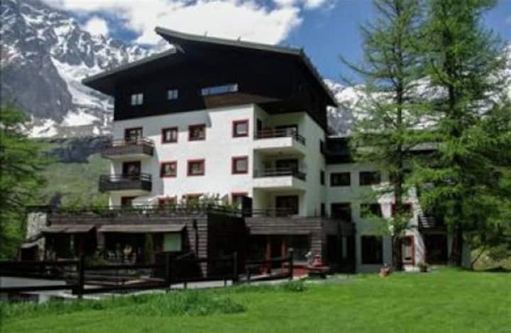 Charming Attic On The Slopes. - Valtournenche