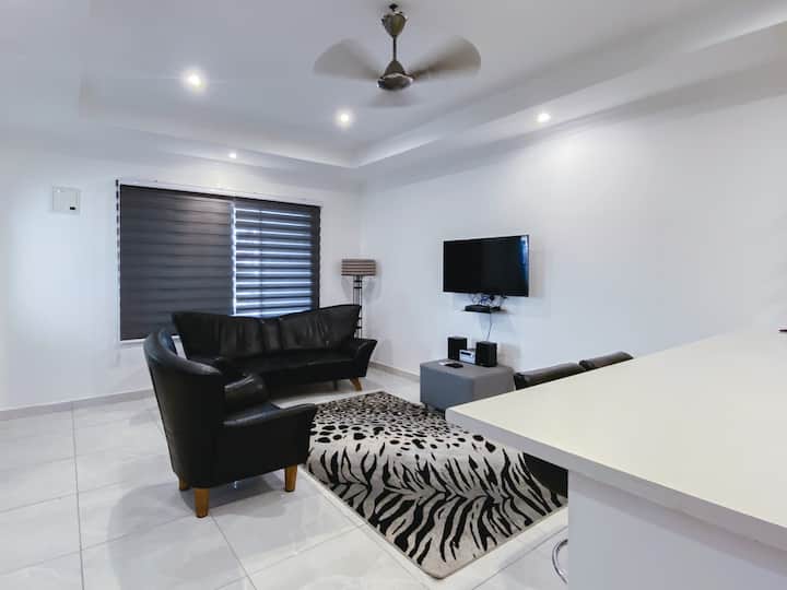 Cozy 1 Bdr Apt In East Legon W/queenbed And Wifi - Accra
