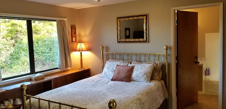 Bay Cove Two Bedroom, Two Bath Combo - Coos Bay, OR