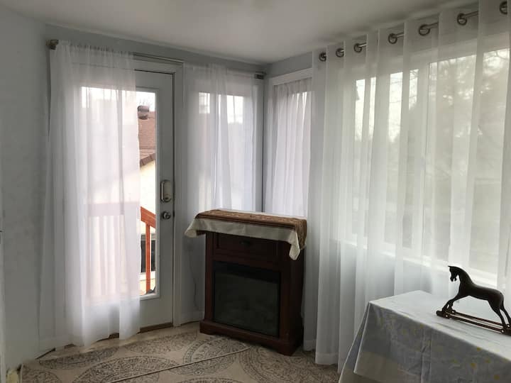 Quiet Studio Apartment(30 Dayminimum) 82-348-21867 - Redding, CA