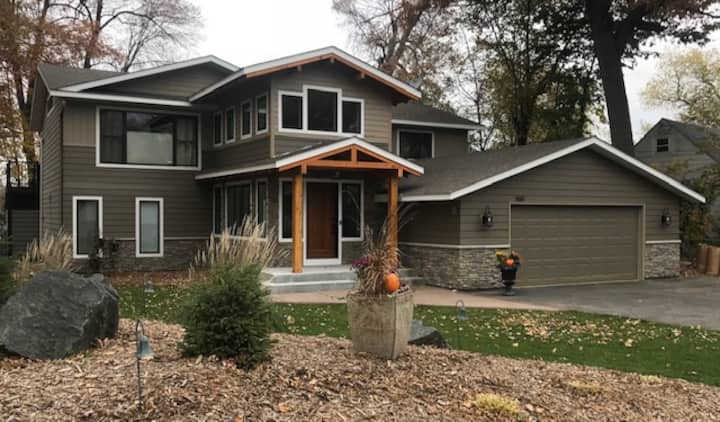 Lake Minnetonka Entire Home (2 Homes In 1) - Long Lake, MN