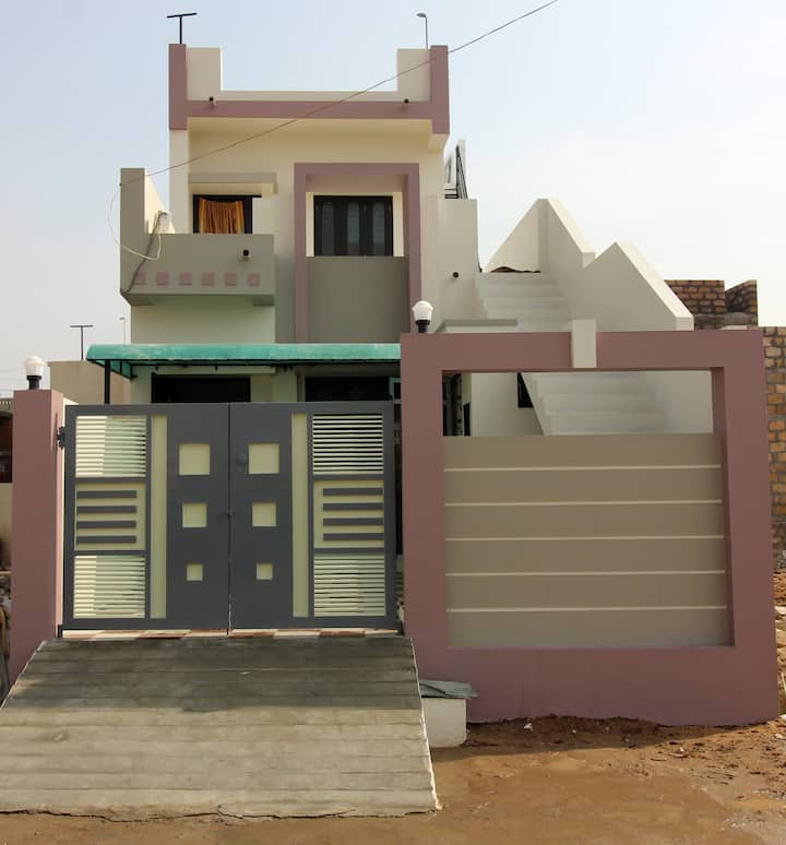 Rehanaben's Home Stay - Surendranagar
