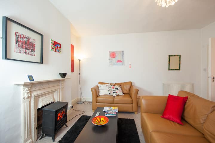 Spacious 4 Bed Fam Apartment In House Free Parking - Leicester