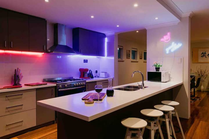 Best Waterfront Holiday Home Rockingham - Rockingham
