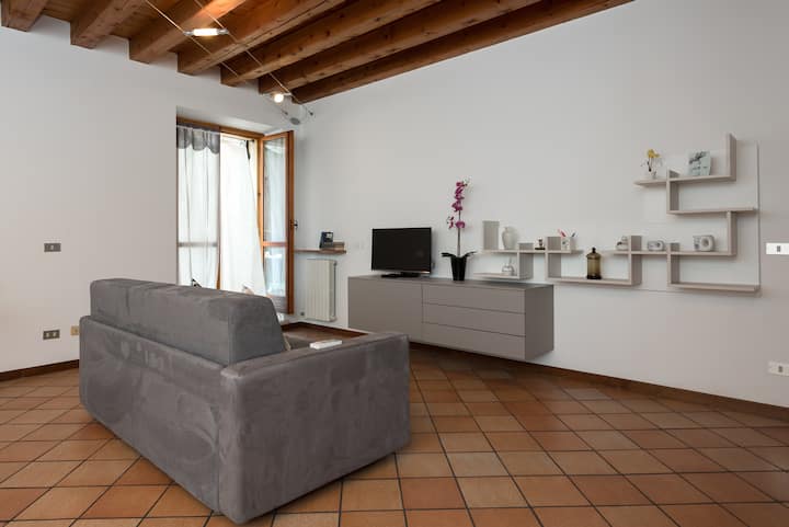 Appartamento Con Balcone A Due Passi Dal Balcone Di Giulietta E Romeo - Verona