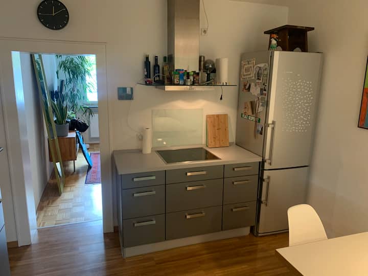 Schöne 2 Zimmer Wohnung Im Herzen Von Sülz - Cologne