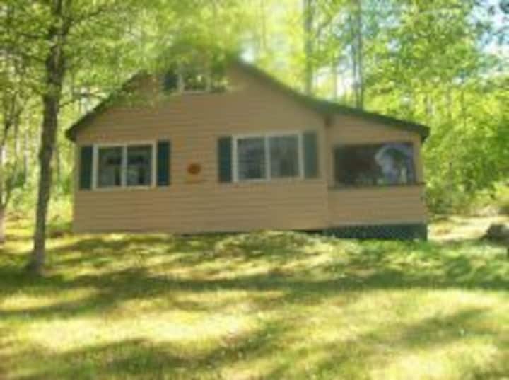 Peaceful Lakeside Cottage - Beach Road, ME