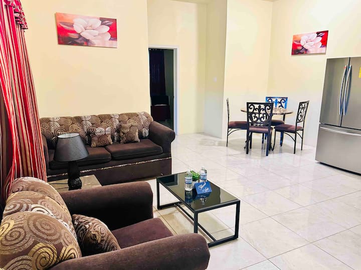 The Rest Stop- House/24hr Security/5 Miles Mbj - Montego Bay