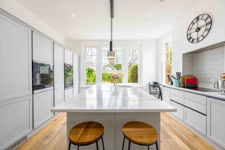 Gorg New Forest Slps 13 Playroom/ Hot Tub/chef/spa - Lymington