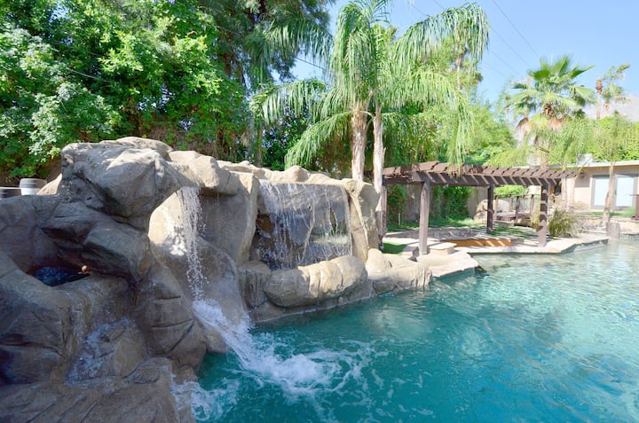 Spa In A Grotto; Slide; Swim Up Bar And More! - Palm Springs, CA