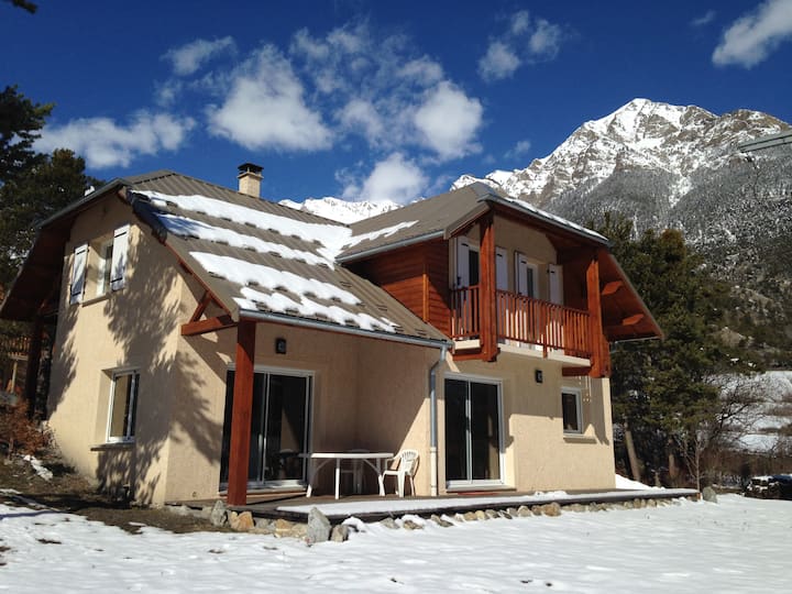 Très Jolie Maison Au Calme à Jausiers, Ubaye. - Jausiers
