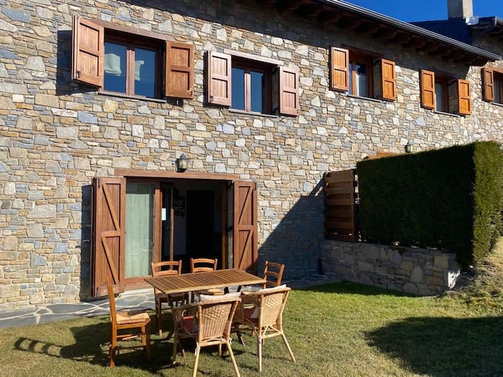 Casa Típica De La Cerdanya - Alp, Catalonia