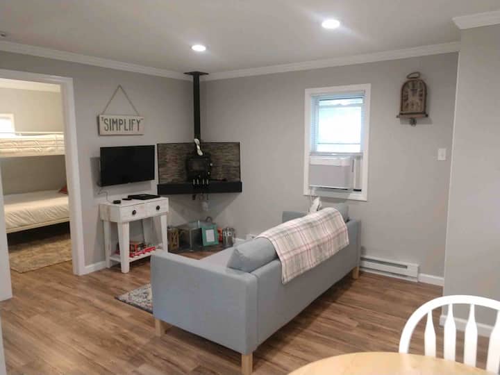 Modern Cottage Just Steps From Lake Wallenpaupack - Promised Land State Park, Greentown