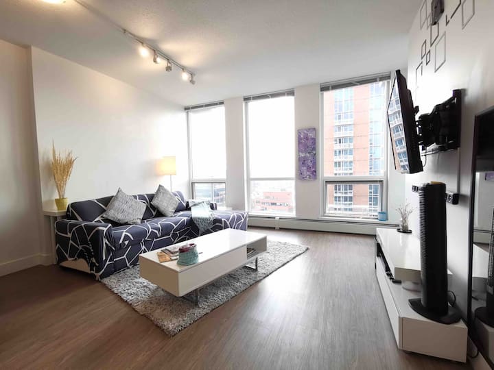17th Ave - Downtown 1 Bdrm Suite - Calgary