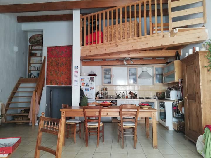 Chambre Dans Maison à 1km3 Du Centre D'uzes . - Uzès