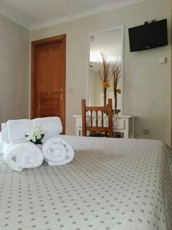 Habitación Matrimonio En Hotel Puente Vidosa - Ponga