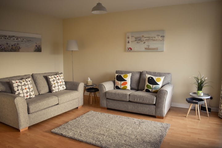 Modern Spacious Apartment - Perfect Location - Castlerock