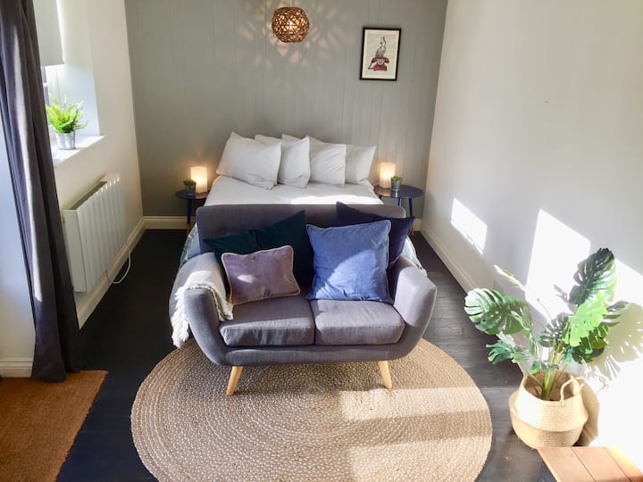 Stylish Apartment With Outdoor Space - Buckinghamshire