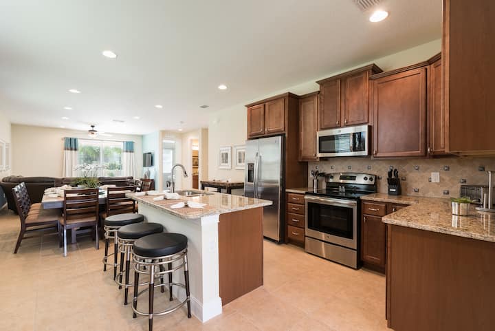 8bed/7bath Luxury Pool Villa W/ Water Park Access - Davenport, FL