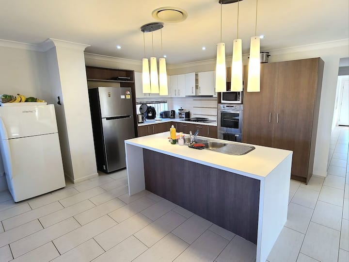 Private Room With Own Bathroom - Sunshine Coast