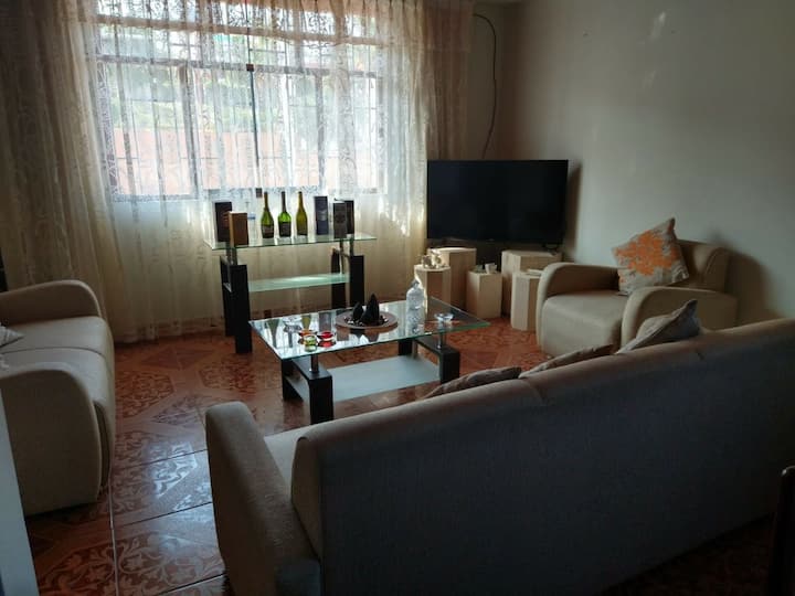 Casa De 3 Pisos, Con Terraza, Excelente Ubicación, - Mollendo