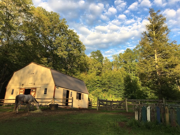 Twin Pines-group Camp/ Retreats, Backyard Weddings - Connecticut