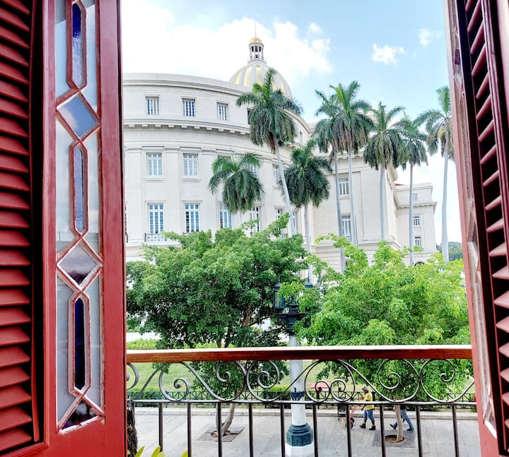 Capitolio Oro - Havana
